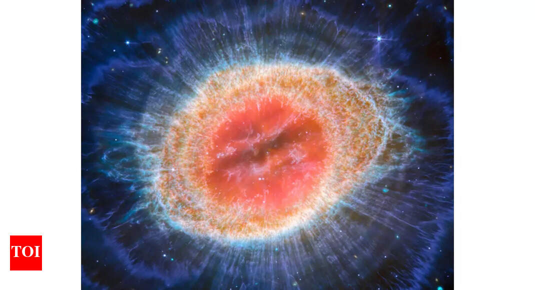 Stunning images of Ring Nebula revealed by NASA's James Webb Telescope ...