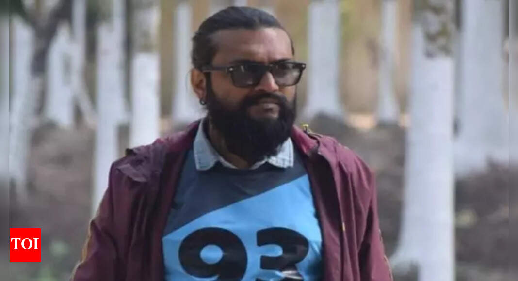 Kingshuk Chatterjee Death News: Lyricist Kingshuk Chatterjee dies at 45 ...