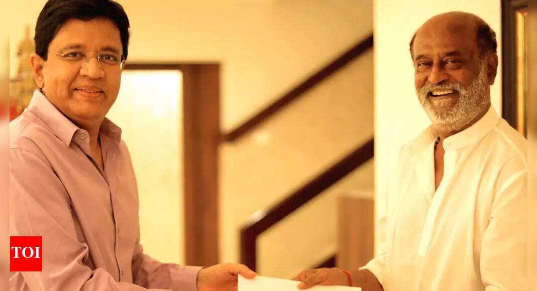 Viral photo! 'Jailer' makers handover another Rs.100 crore cheque to ...