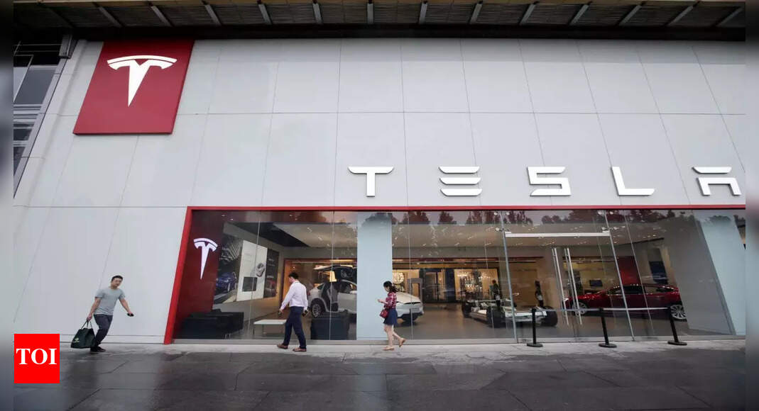 Tesla: Tesla launches new Model 3 in China with longer range - Times of ...