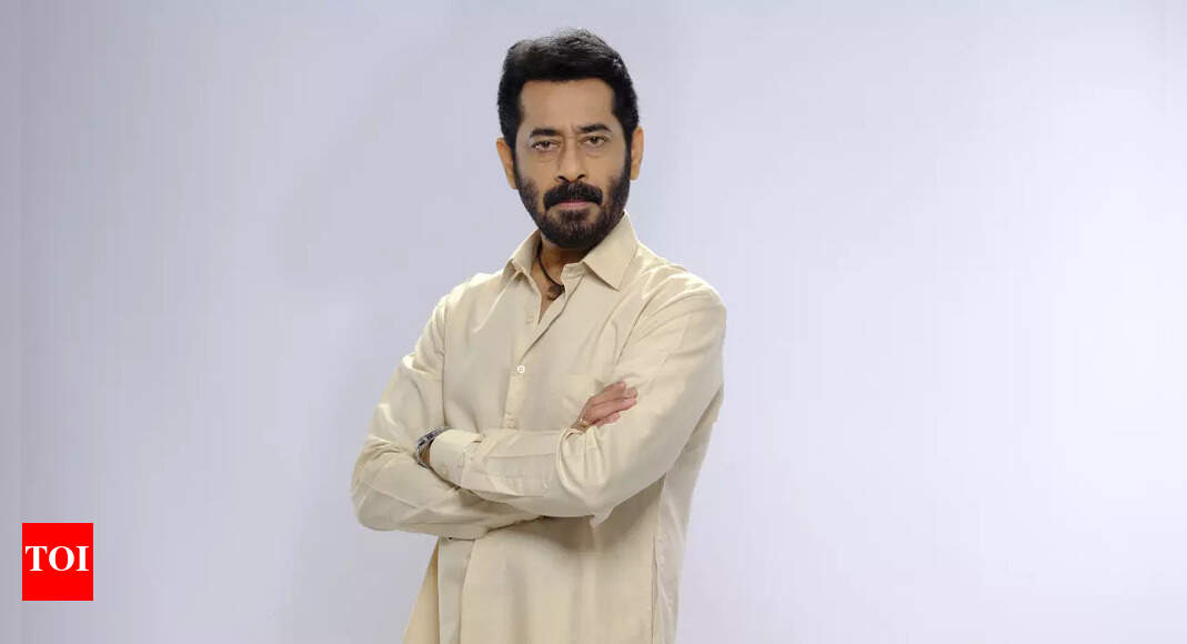 Ashok Shinde on being a part of Sara Kahi Tichyasathi: I am very happy ...