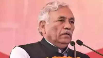 Officials pressuring assembly secretariat staff: Goel to LG | Delhi ...