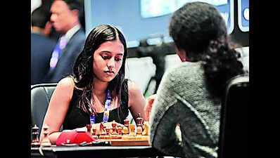 Chess: Divya Claims Rapid Title In A Thriller | Kolkata News - Times of ...