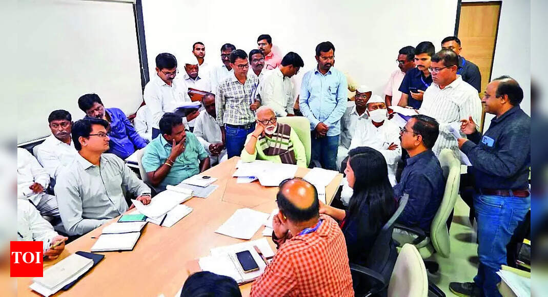 Water: Bhujbal Seeks Action Against Illegal Drawing Of Water In Yeola ...