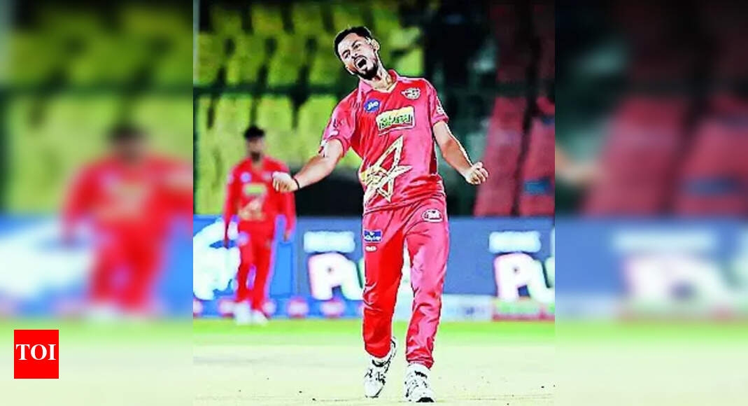 Youtuber: Kashi Rudras Drub Kanpur Superstars, Deepanshu Declared Man ...