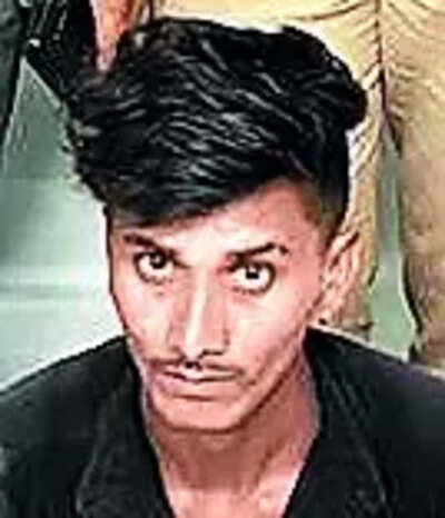 Borsad Jail: Four Undertrials Scale 20ft High Wall To Flee Borsad Jail ...