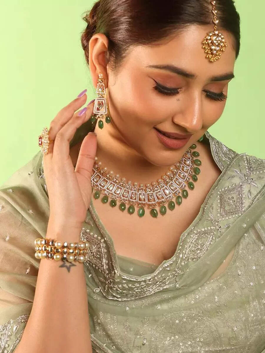 Disha Parmar’s lehengas to steal for this wedding season | TOIPhotogallery