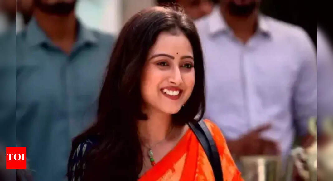 Neem Phuler Modhu update: Parna gets a new opportunity to showcase ...