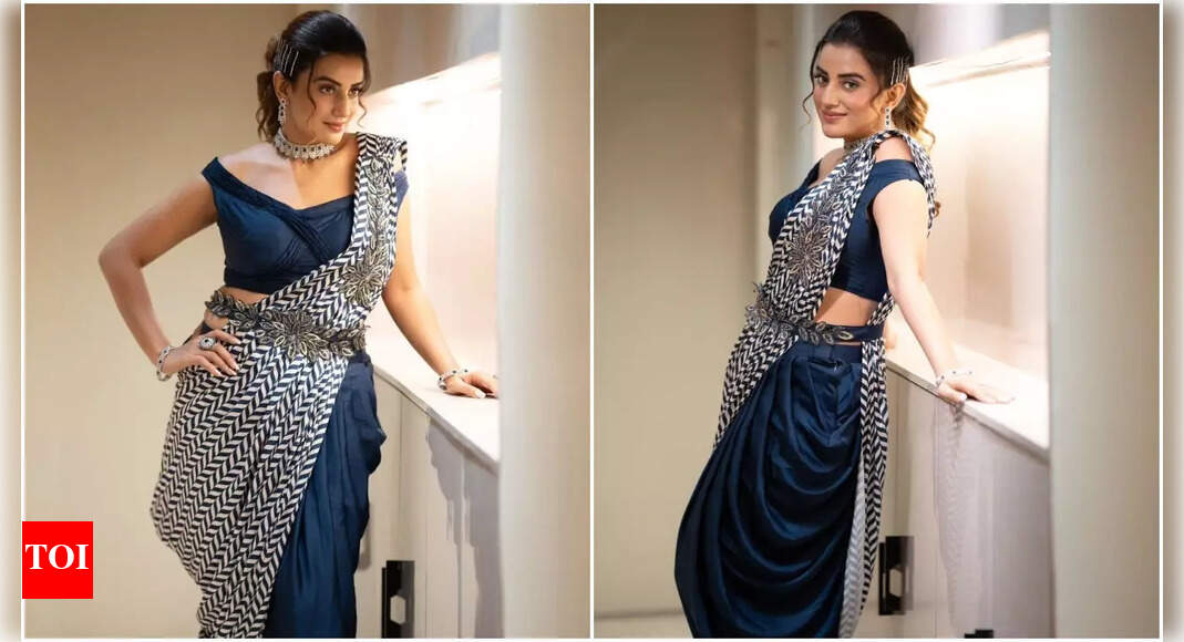 Pics: Akshara Singh looks beautiful as she poses in a stylish saree ...