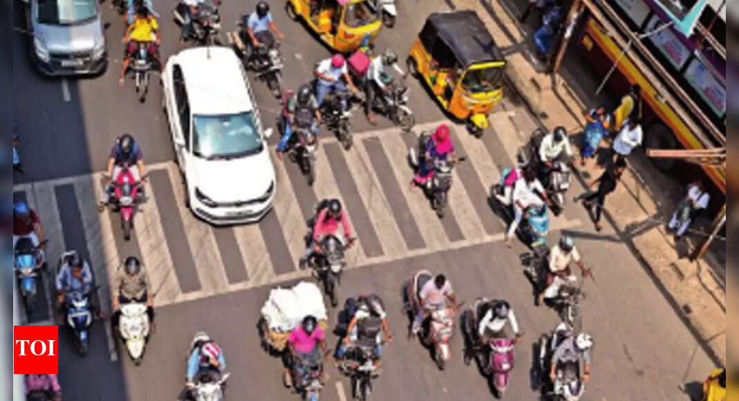 Jump signal, get your licence suspended in Chennai | Chennai News ...