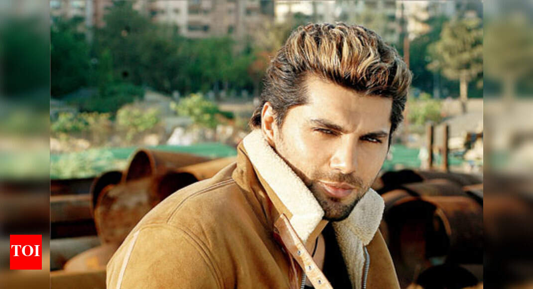 Rocking at 17: Chetan - Times of India