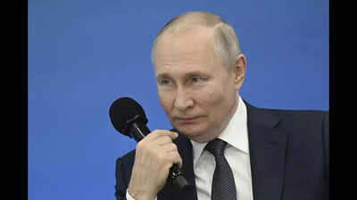 Ukraine: Russian forces destroy first British-supplied Challenger 2 ...