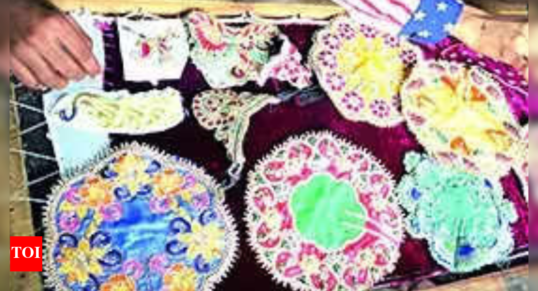 Mathura Krishna costumes cherished in 40+ countries | Agra News - Times ...