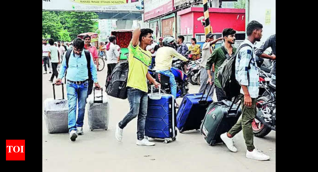 Auto strike leaves commuters in the lurch | Patna News - Times of India