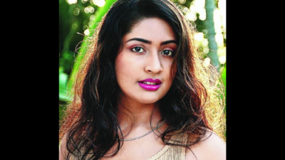 'Sr IRS officer visited Kochi to meet actor, gifted Rs 1.75 lakh anklet' | Mumbai News - Times ...