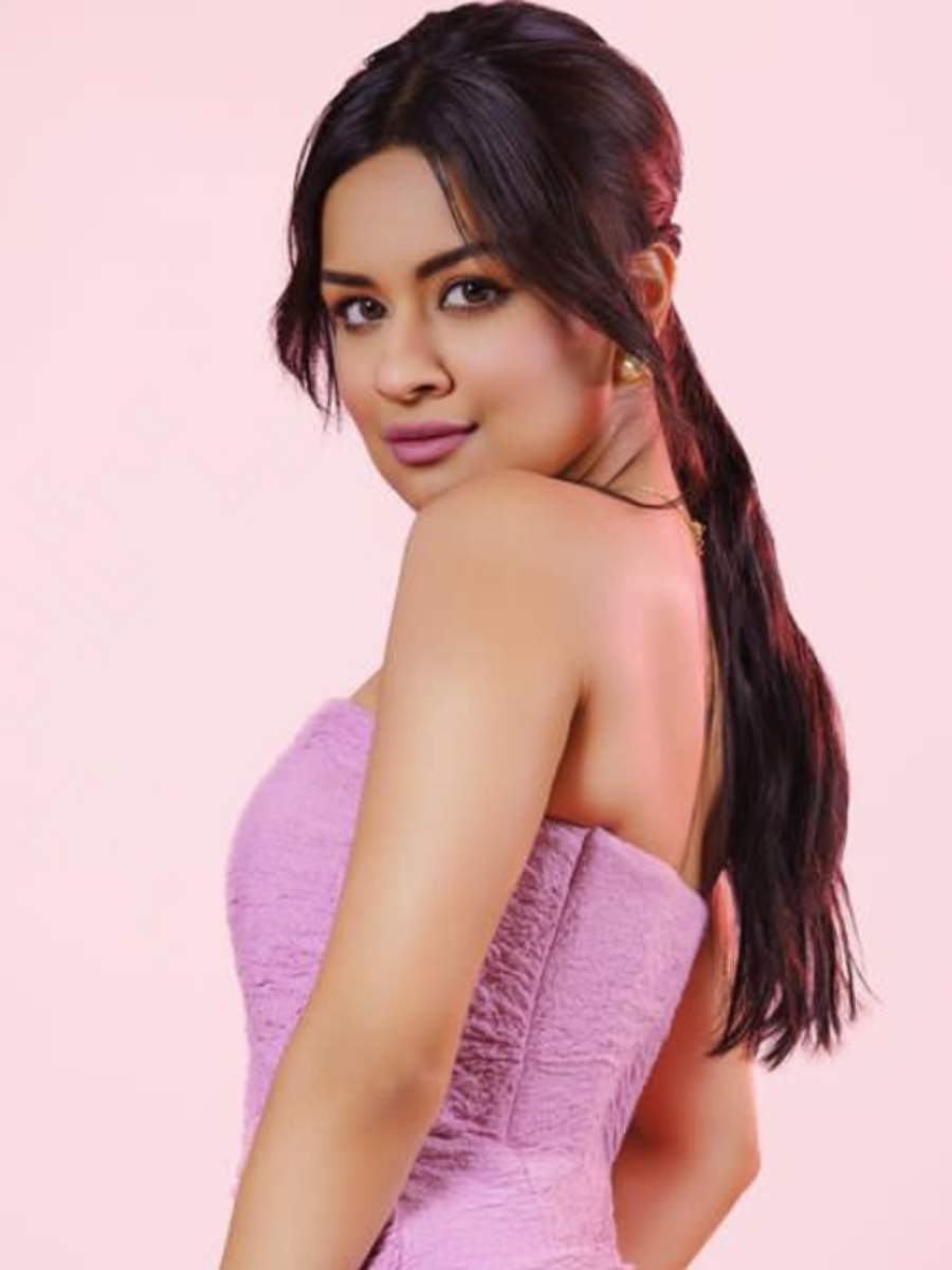 Avneet Kaur’s classy body-con dresses collection | Times of India