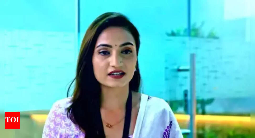 Seetha Rama: Sihi pretends to fall sick at school - Times of India