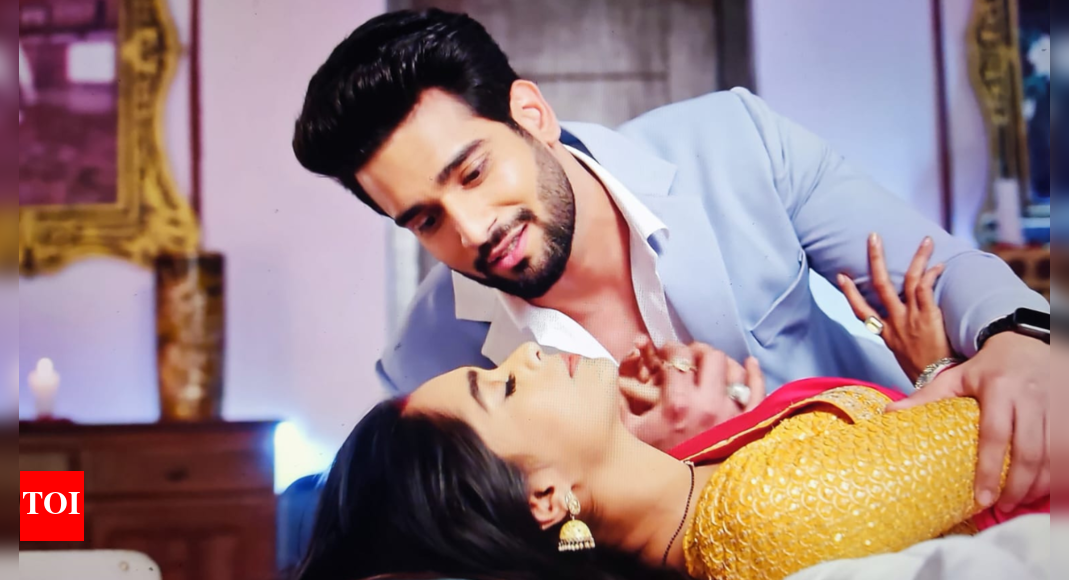 Kumkum Bhagya Update September 6 Ranbir And Prachi Spend The Night Together The Times Of India