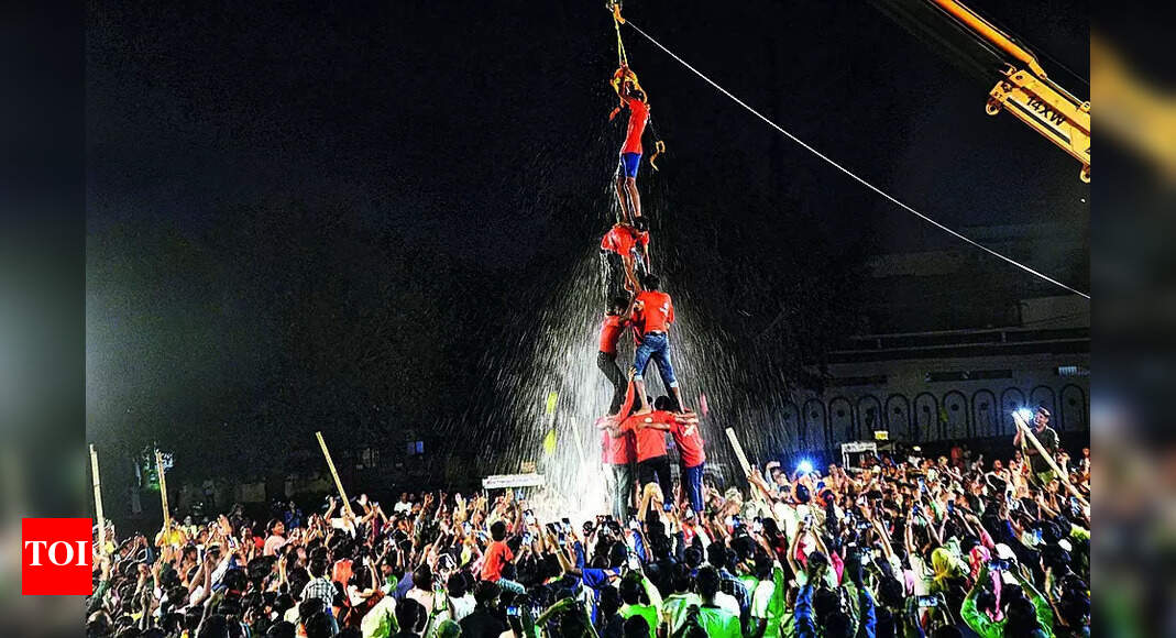 Krishna: ‘matki Fod’ Steals Show As City Celebrates Janmashtami ...