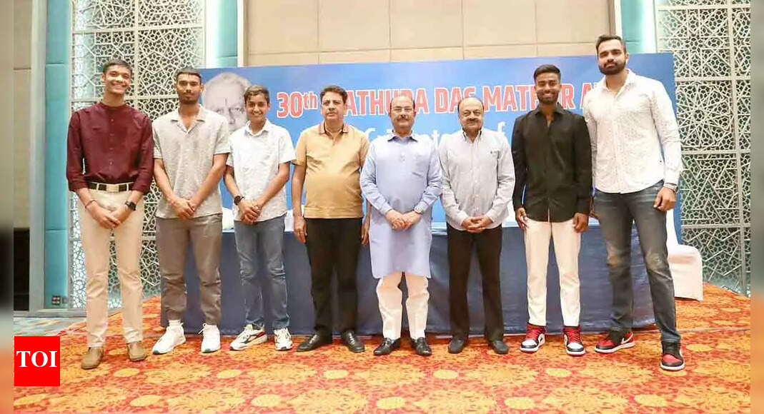 Mathura Das Mathur awards for Rajasthan cricketers Manav Suthar, Mukul Choudhary, Parve Jhalani ...
