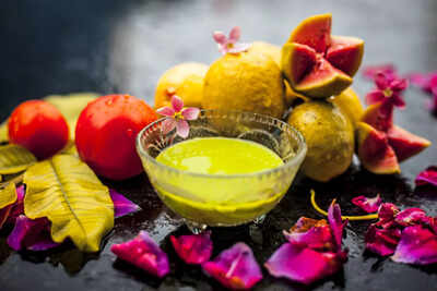 Face Pack : This tomato and haldi face pack can instantly brighten the ...