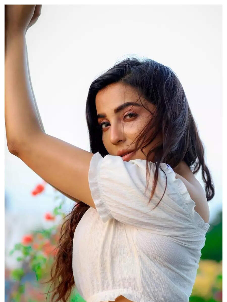Parvati Nair's captivating clicks showcase her timeless beauty | Times of India