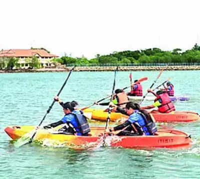 Tournament: 16 Teams Vie For Trophy At Paddle Tournament | Madurai News ...
