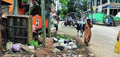 Stinking Smell: Residents Raise Stink Over Uzan Bazar Garbage Dump ...
