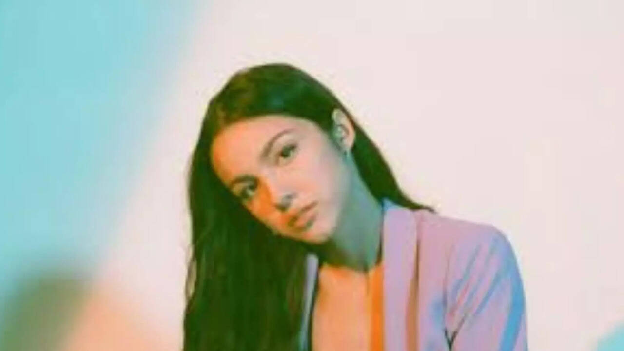 Four Hidden Tracks Discovered by Olivia Rodrigo's Fans on 'Guts' Vinyl ...