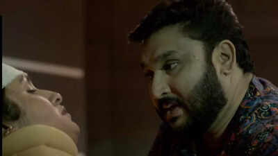 Anuraga Ganam Pole: Giri takes care of Sumi - Times of India