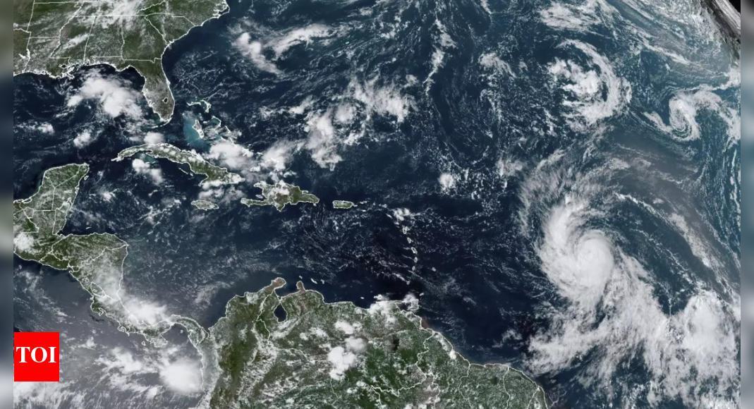 Surf Conditions: Hurricane Lee restrengthens, bringing dangerous surf ... Surf Conditions: Hurricane Lee restrengthens, bringing dangerous surf ...