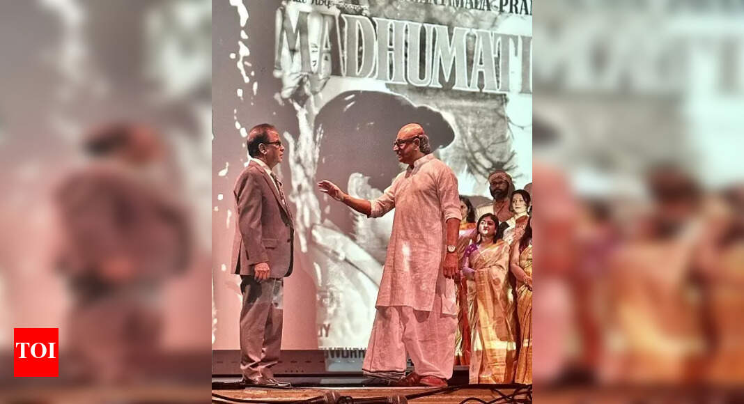 Debojyoti Mishras Musical Theatre On Salil Chowdhury Staged In San Francisco Times Of India