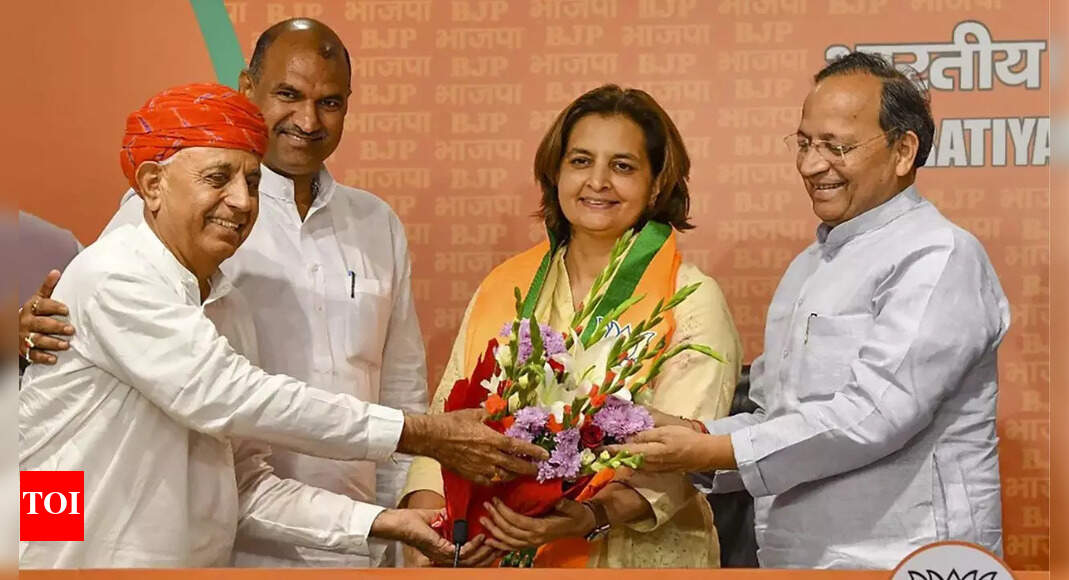 Ahead of Rajasthan polls, Nathuram Mirdha's kin Jyoti Mirdha joins BJP ...