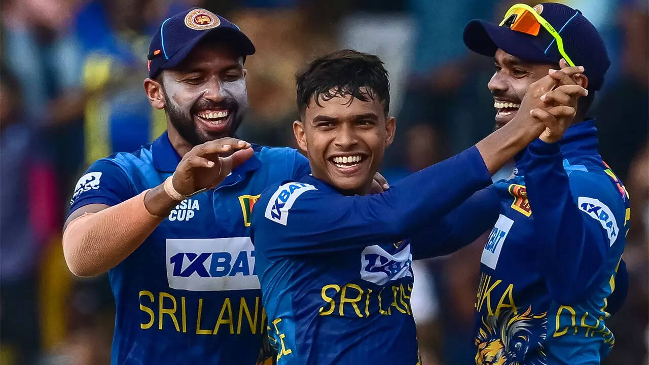 මතක තබා ගත යුතු නාමය වෙල්ලාලගේ...ජාත්‍යන්තර විචාරකයින් ආඩම්බරයෙන් ...