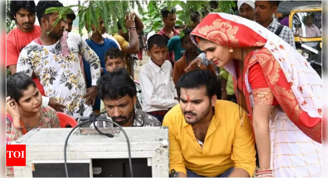 'Bhulakkad': Chandani Singh shares a few pics from the set | Bhojpuri ...