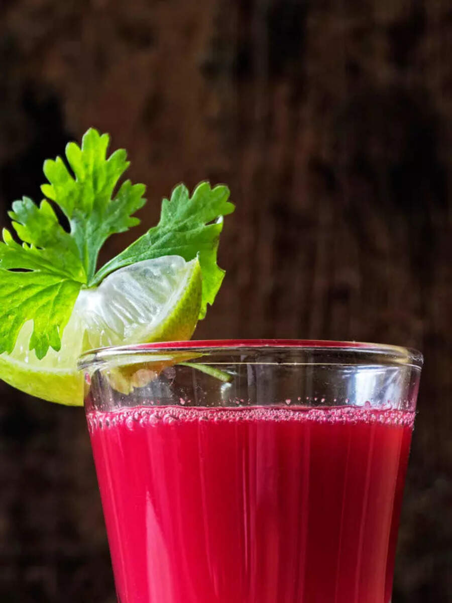 This 5-ingredient juice can give you a glowing skin | Times of India