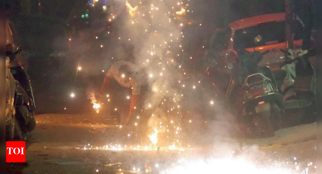 Ensure total ban on crackers: Supreme court to Delhi cops | Delhi News ...