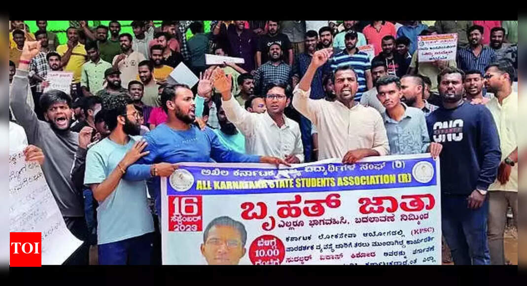 Karnataka: Youths hit streets against IAS officer's transfer from KPSC ...