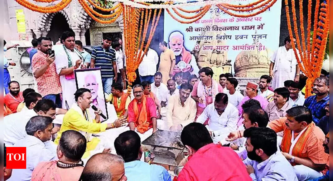 Vishwanath Dham: 73 Lotuses, 73kg Laddu Offered At Kvt; Ganga ‘pujan’ On Pm’s B’day | Varanasi ...