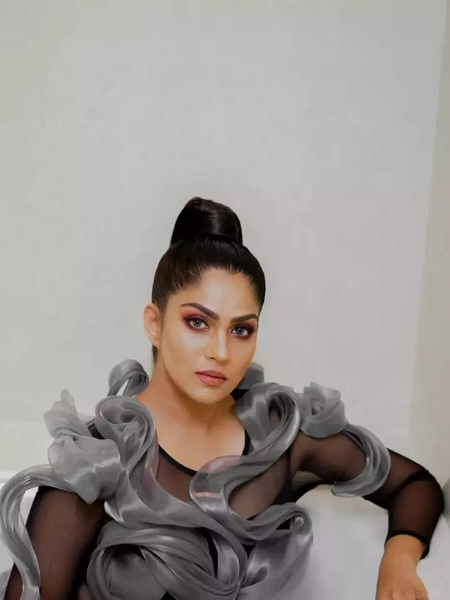 Graceful And Glamour Looks Of Swasika Vijay Times Of India