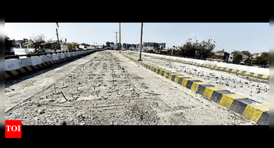 Hatkeshwar Flyover: Hatkeshwar Flyover: 4 Company Directors, Amc ...