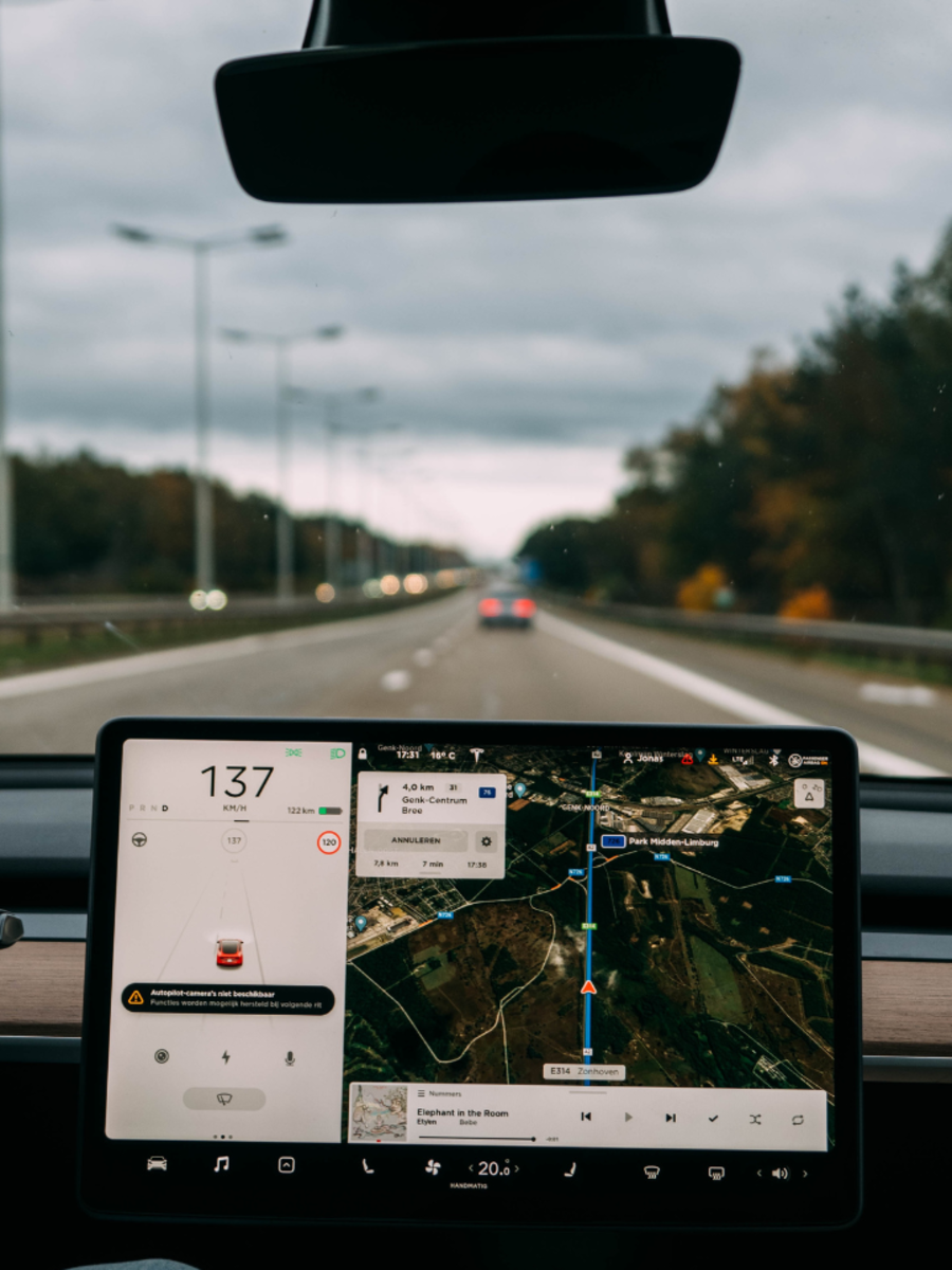 8 Things to Know About NavIC: Set to Replace GPS in India by 2025 ...