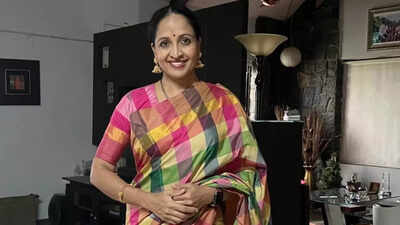 Yamuna Srinidhi on completion a decade in the Kannada entertainment ...