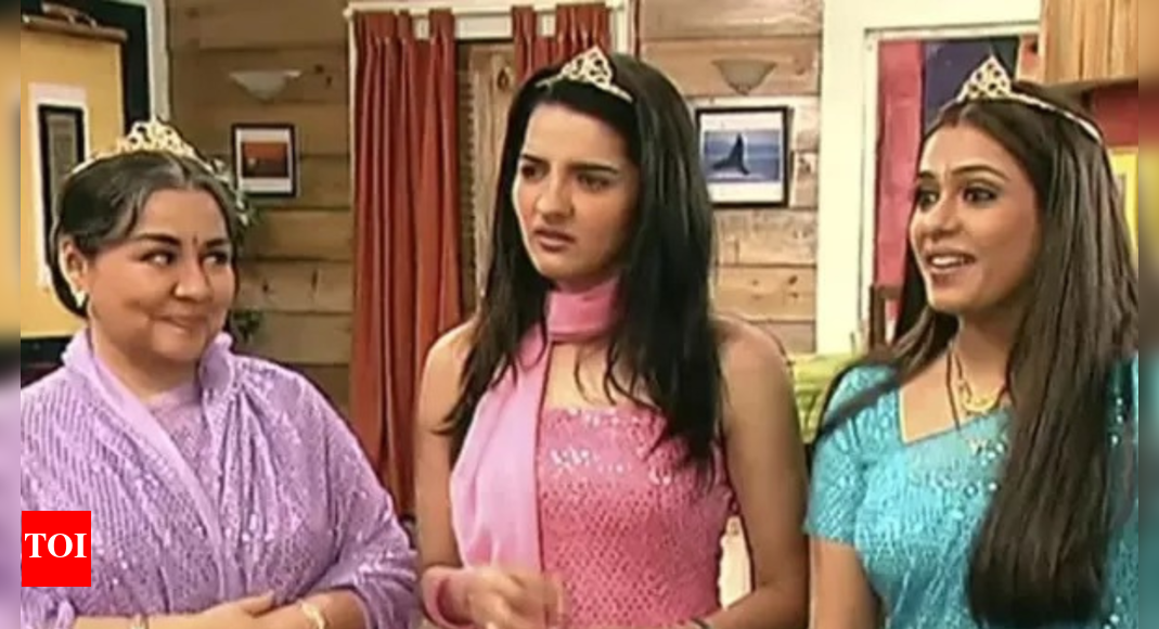 Shararat Stars, Simple Kaul and Shruti Seth reunite at Farida Jalal’s ...