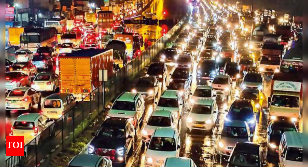 Traffic Movement: How To Decongest Rajiv Chk? Nhai Plans A Study ...