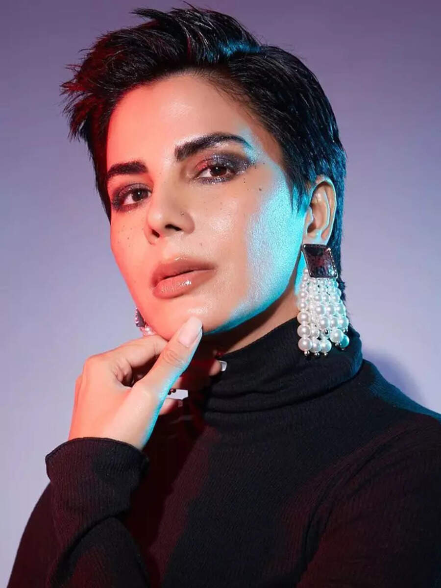 Kirti Kulhari captivates with her chic new pixie look | TOIPhotogallery