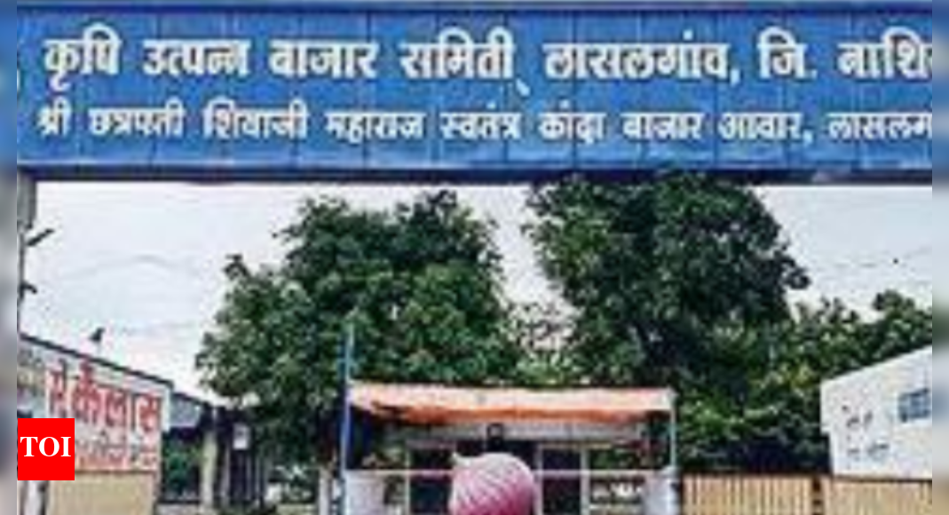 Maharashtra Strike News: Onion traders go on indefinite strike, Maharashtra govt threatens ...