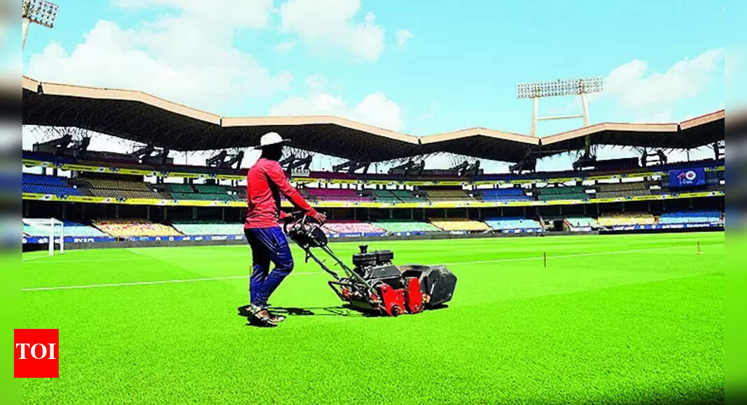 ISL Match: City All Set To Welcome Fans For Isl Opening Match | Kochi ...