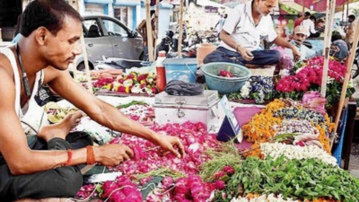 Increase In Demand Leads To Soaring Prices Of Flowers This Festive Season | Allahabad News ...