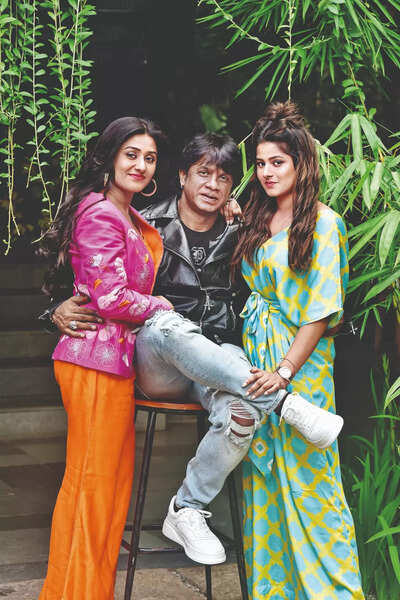 I advise them about films; they make me tech savvy: Vijay | Kannada ...